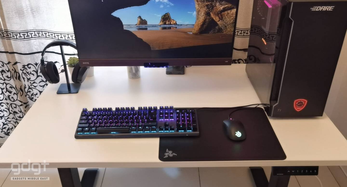 Navodesk Smart Standing Desk Review - Gadgets Middle East