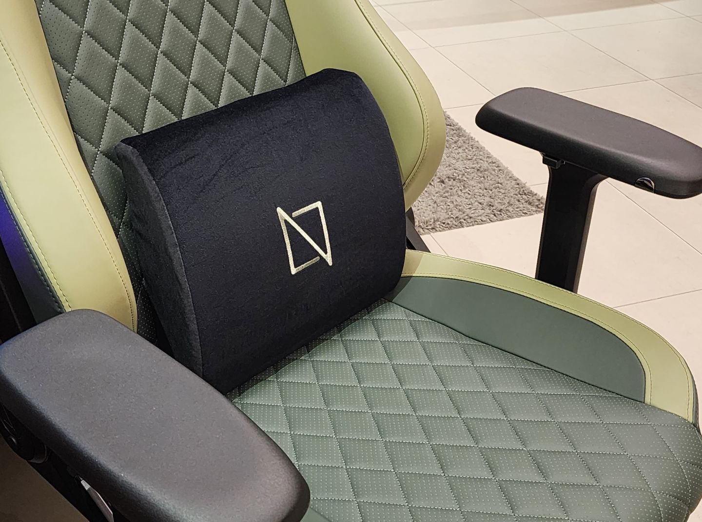 Navodesk Apex Chair Nexus Edition Review - Gadgets Middle East