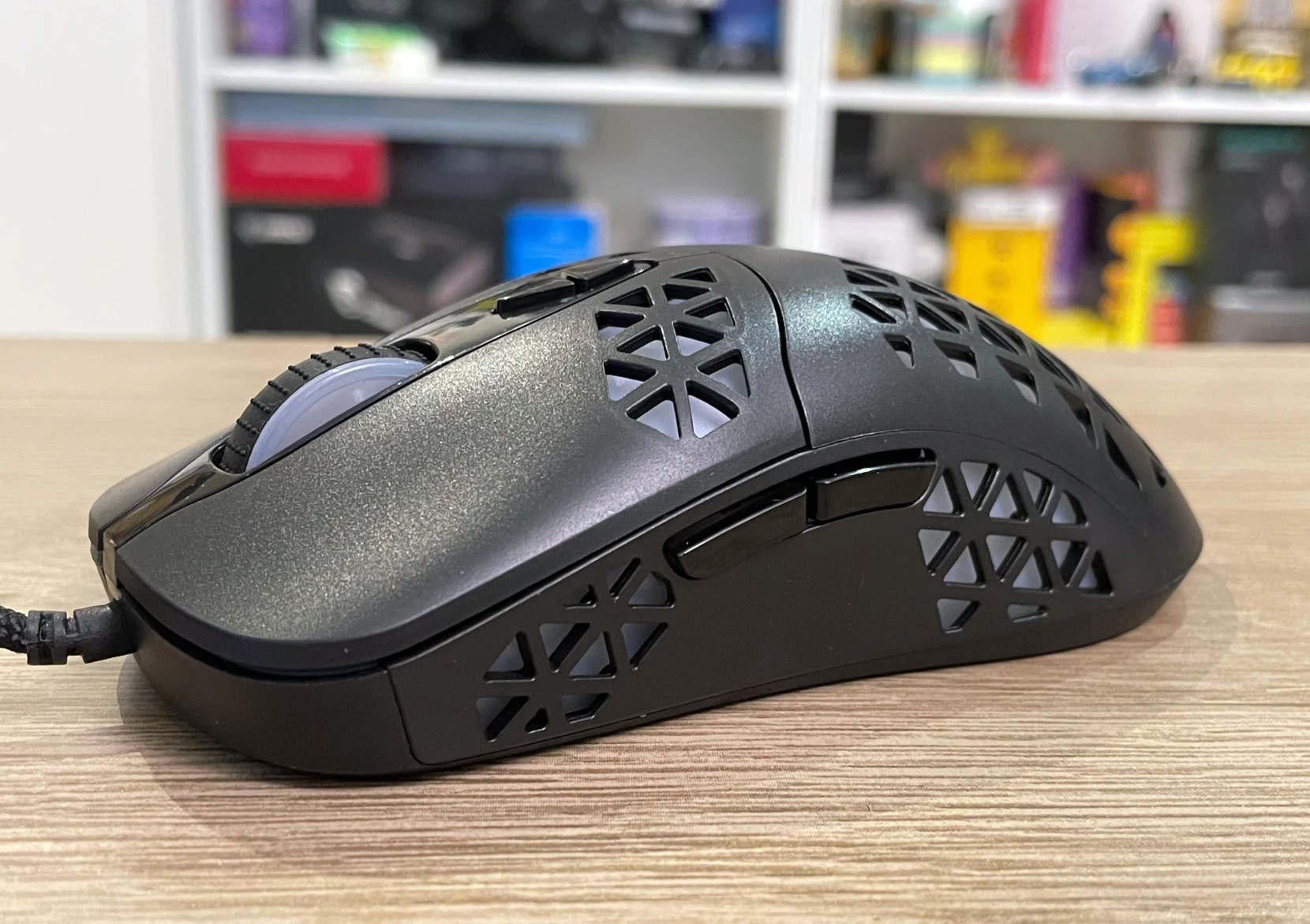 Clevisco Feather Mouse Review - Gadgets Middle East