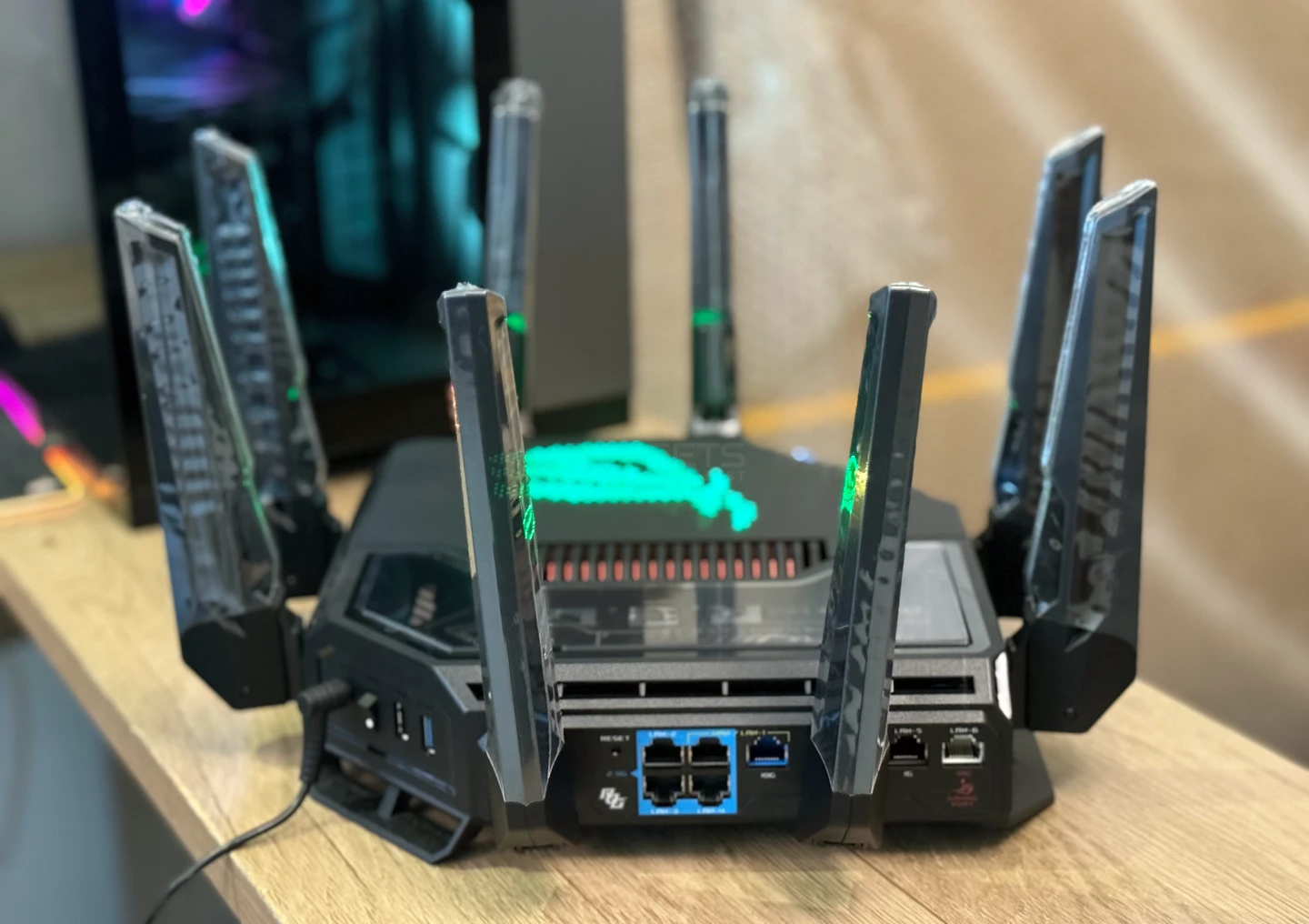 ASUS ROG Rapture GT-BE98 Hands-on Review - Gadgets Middle East