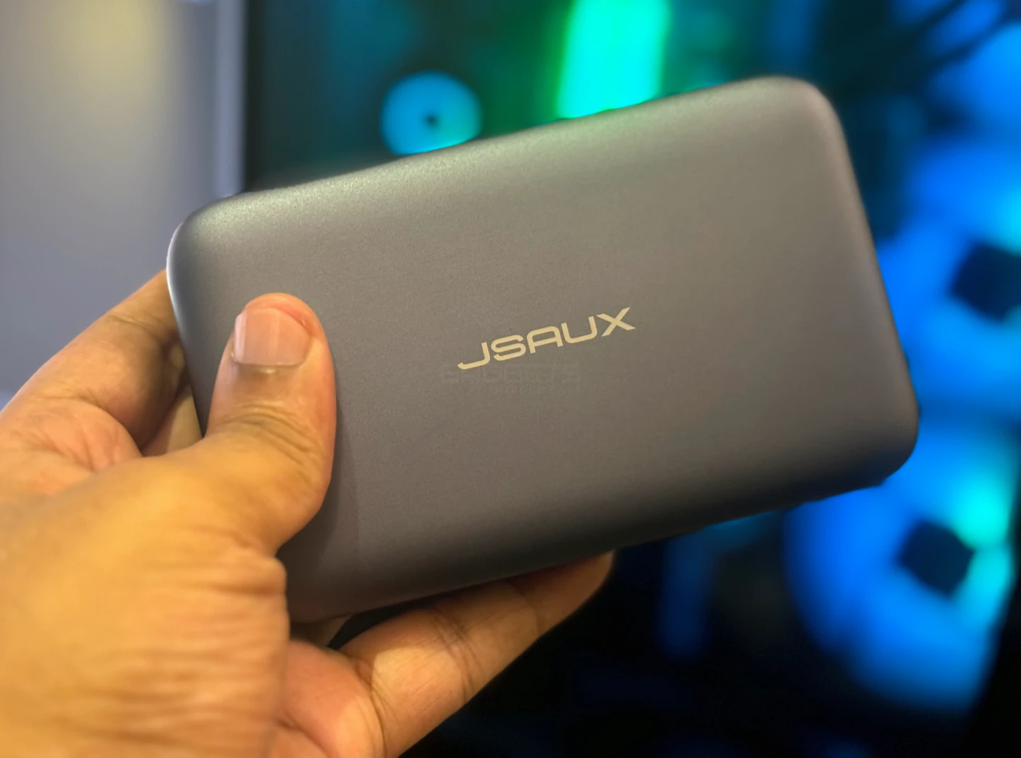 JSAUX Omnicase 2 Pro Review - Gadgets Middle East