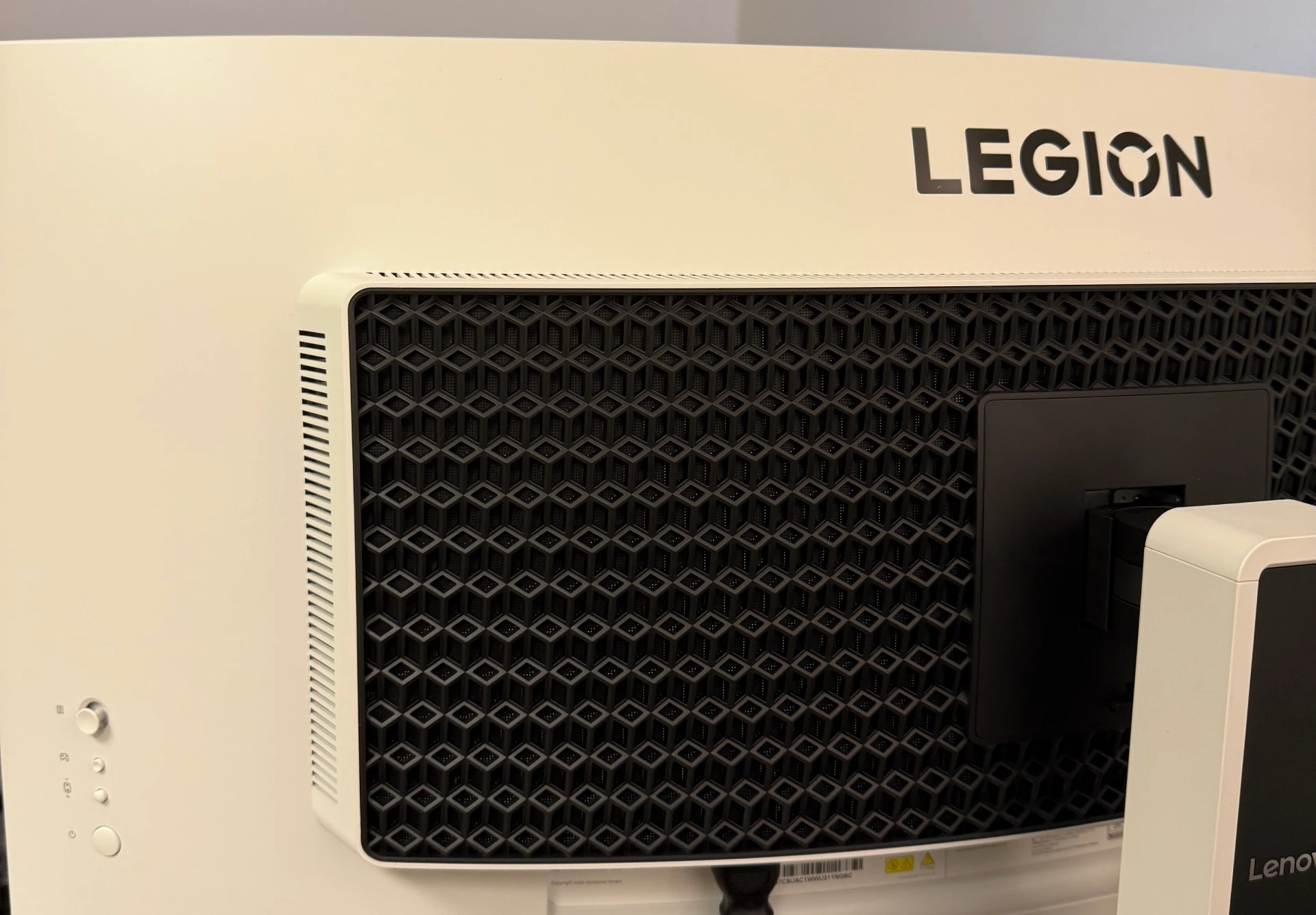 Lenovo Legion Pro 34WD-10 OLED Monitor Review - Gadgets Middle East