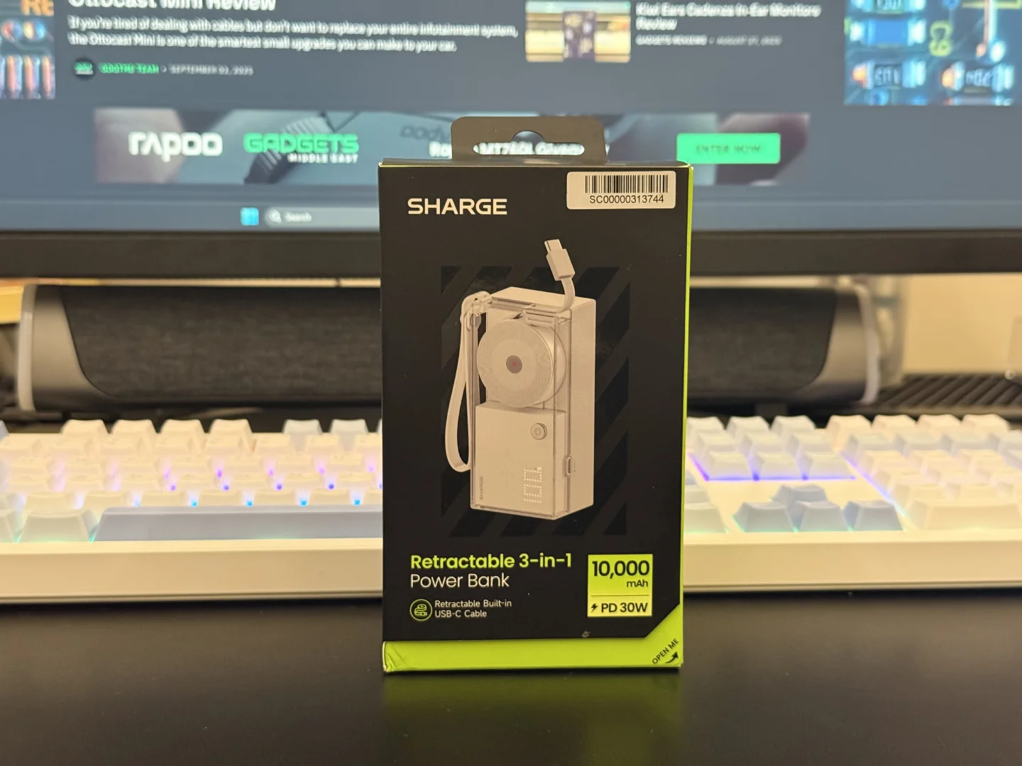 SHARGE Retractable 3-in-1 Power Bank Review - Gadgets Middle East