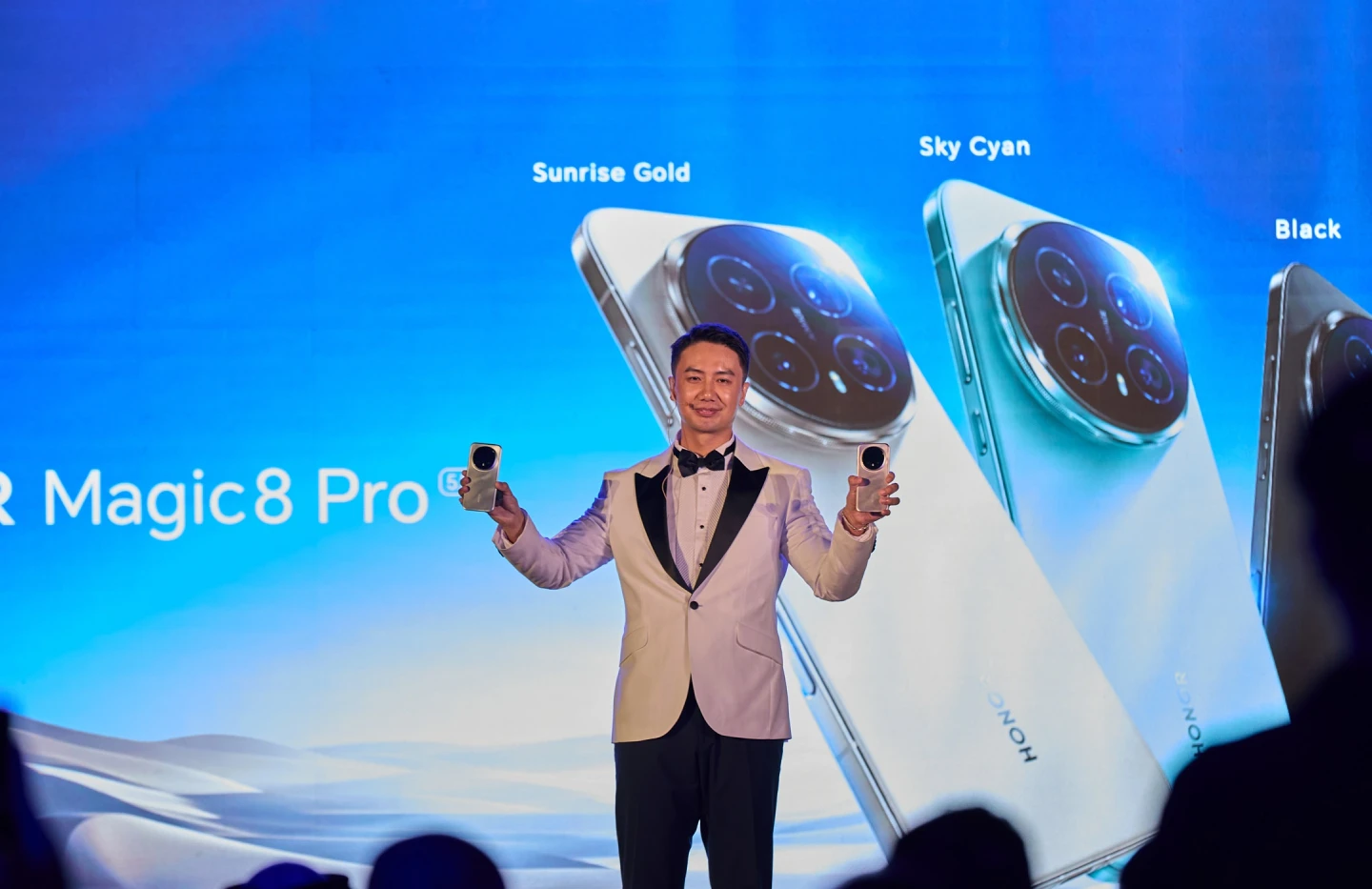 Debo Zhang Discusses the Magic8 Pro and the Future of AI Innovation ...
